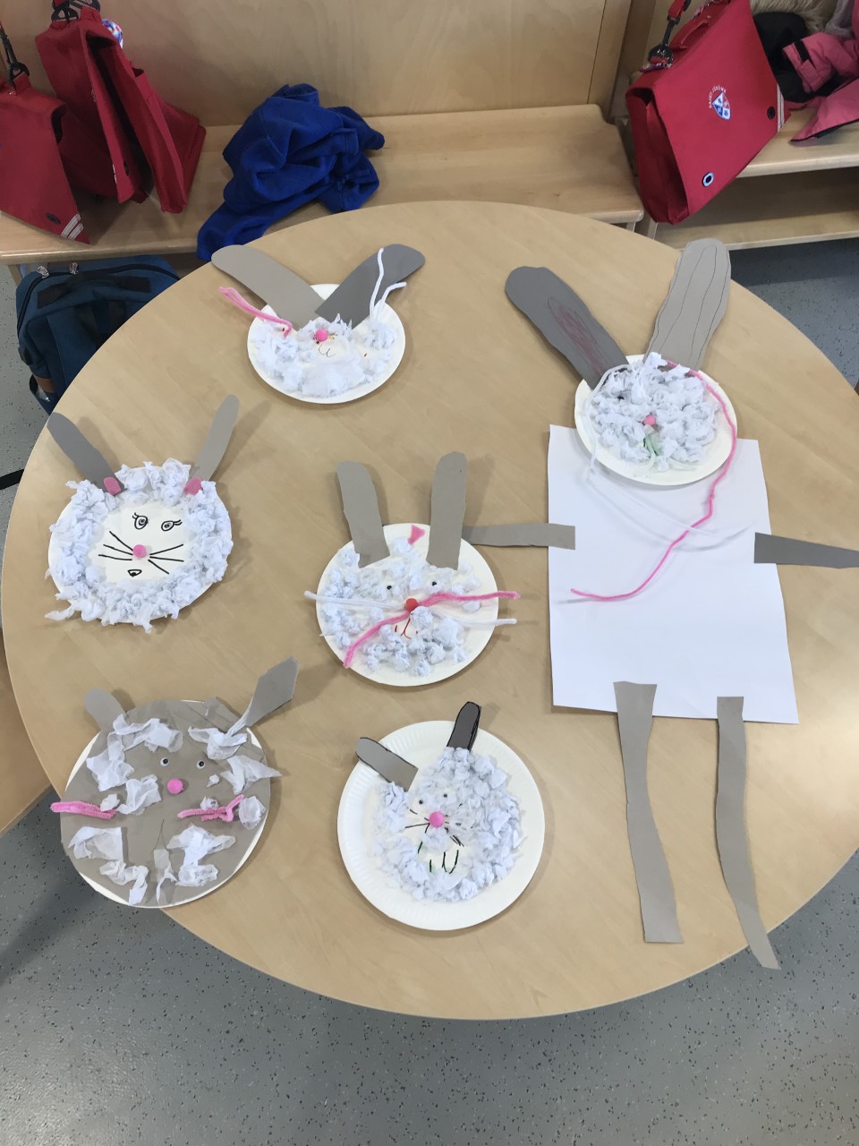easter bunnies - St Jérôme Church of England Bilingual School